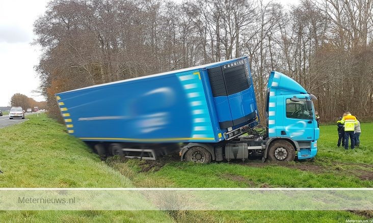 Vrachtwagen van de weg N36 Beerzerveld